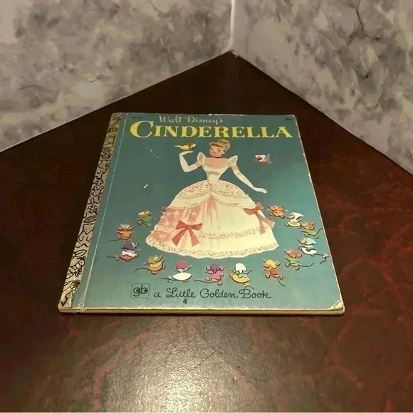 Disney | Other | Vintage 972 Disneys Cinderella Little Golden Book ...